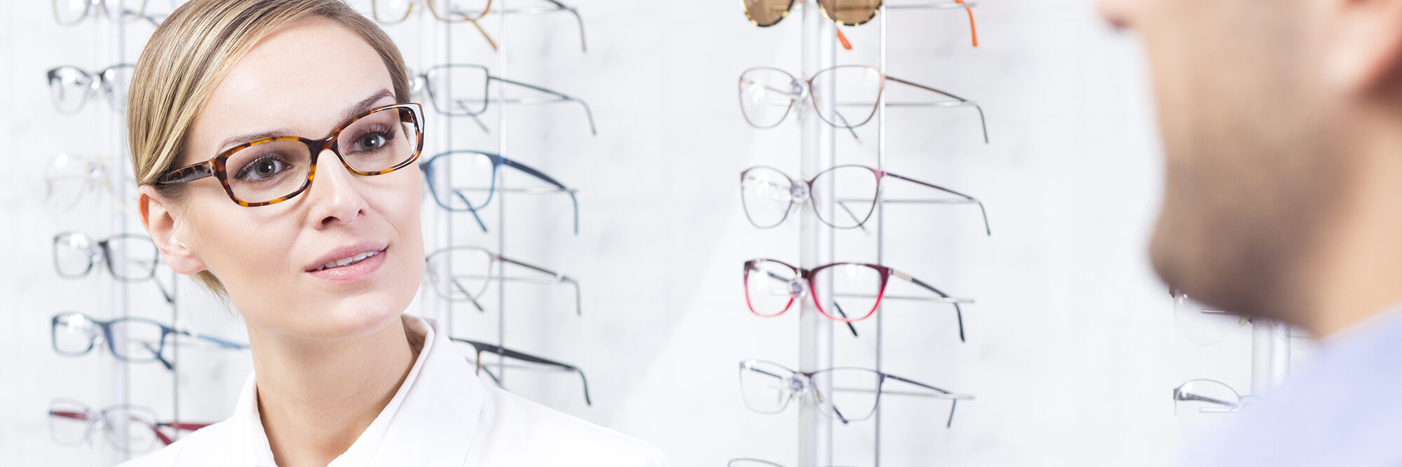 Kupovina dioptrijskih naočala: 8 najčešćih pitanja - Optika i ...